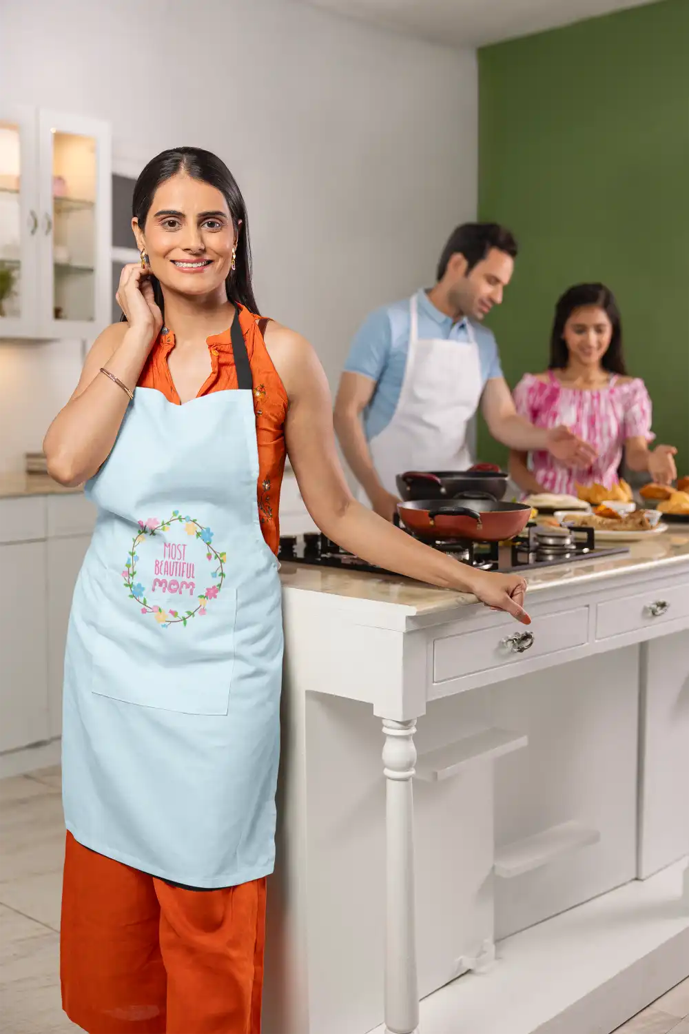 TheYaYaCafe® Most Beautiful Mom Chef Apron For Mother